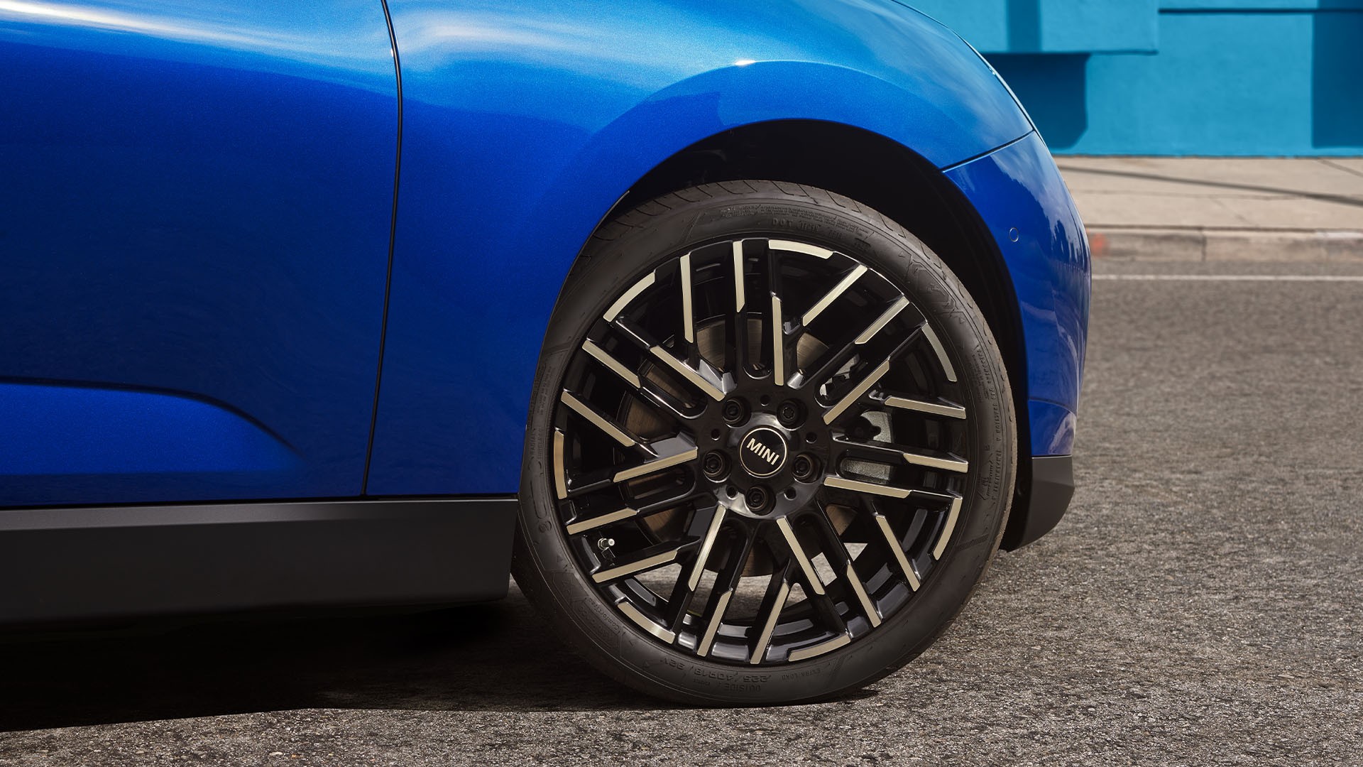 MINI All-Electric – Exterior